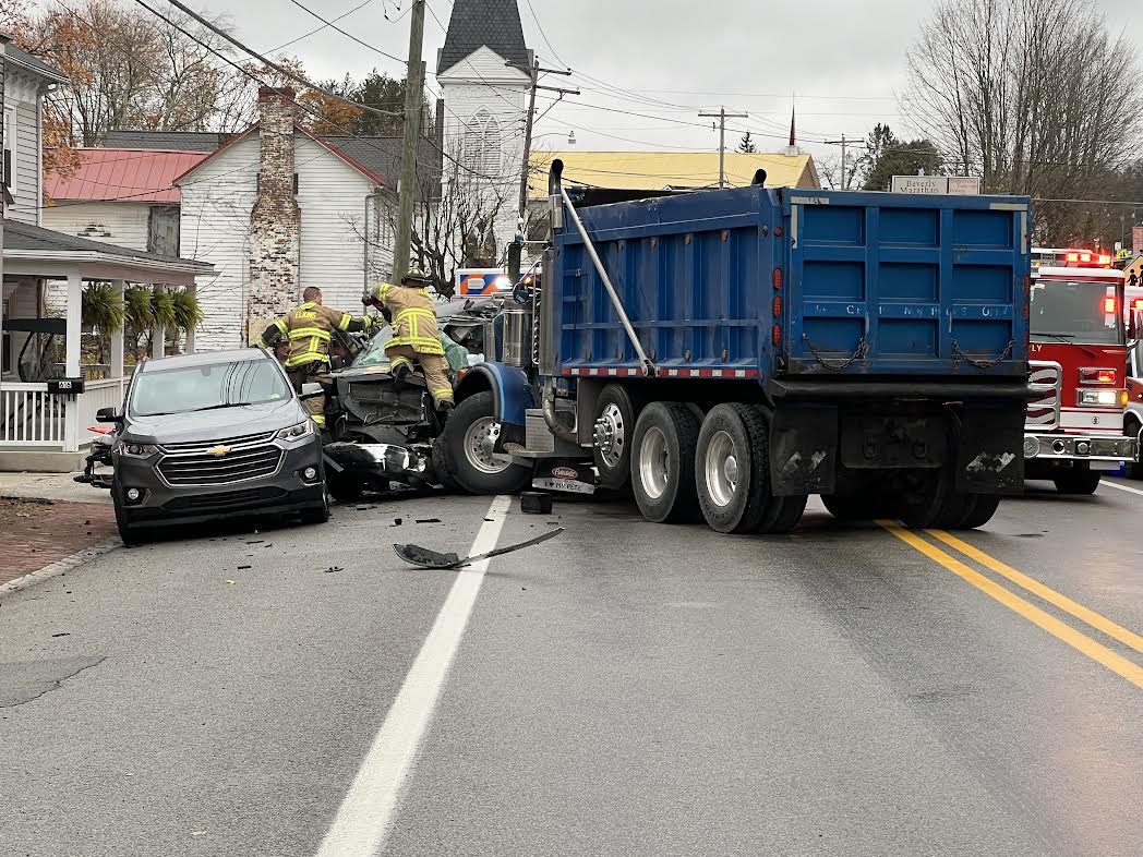 Three-vehicle wreck stalls traffic in Beverly | News, Sports, Jobs ...